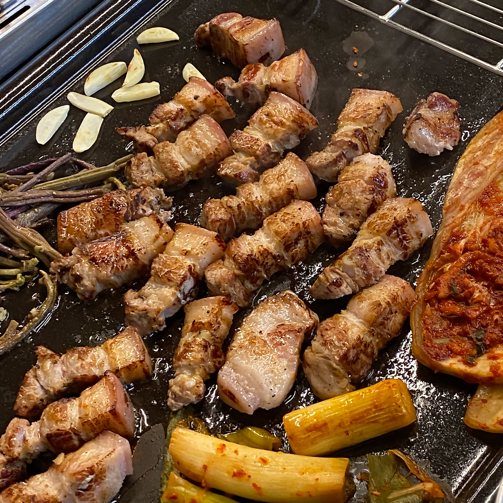 韓国済州島の名物サムギョプサル（黒豚焼肉）！地元民も推す絶品おすすめ5店舗 | Funliday