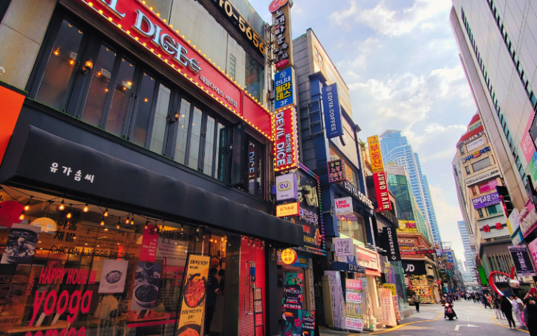 【2025年韓国旅行】NAVER MAPの使い方を紹介！実名登録・地図活用までやさしく解説 | Funliday