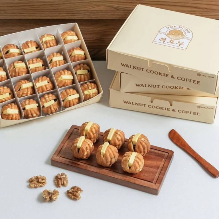 【2025版】最新首爾12大必買伴手禮！爆款草莓夾心餅乾、高顏值牛奶糖、GD同款藥果推薦 | Funliday